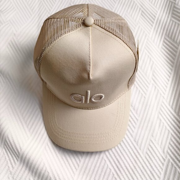 ALO Yoga | Accessories | Alo Yoga District Trucker Hat | Poshmark